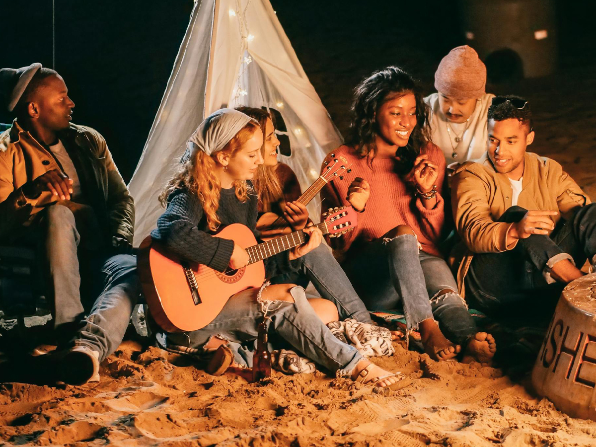 7 Fun And Exciting New Year Party Themes To Celebrate 2025