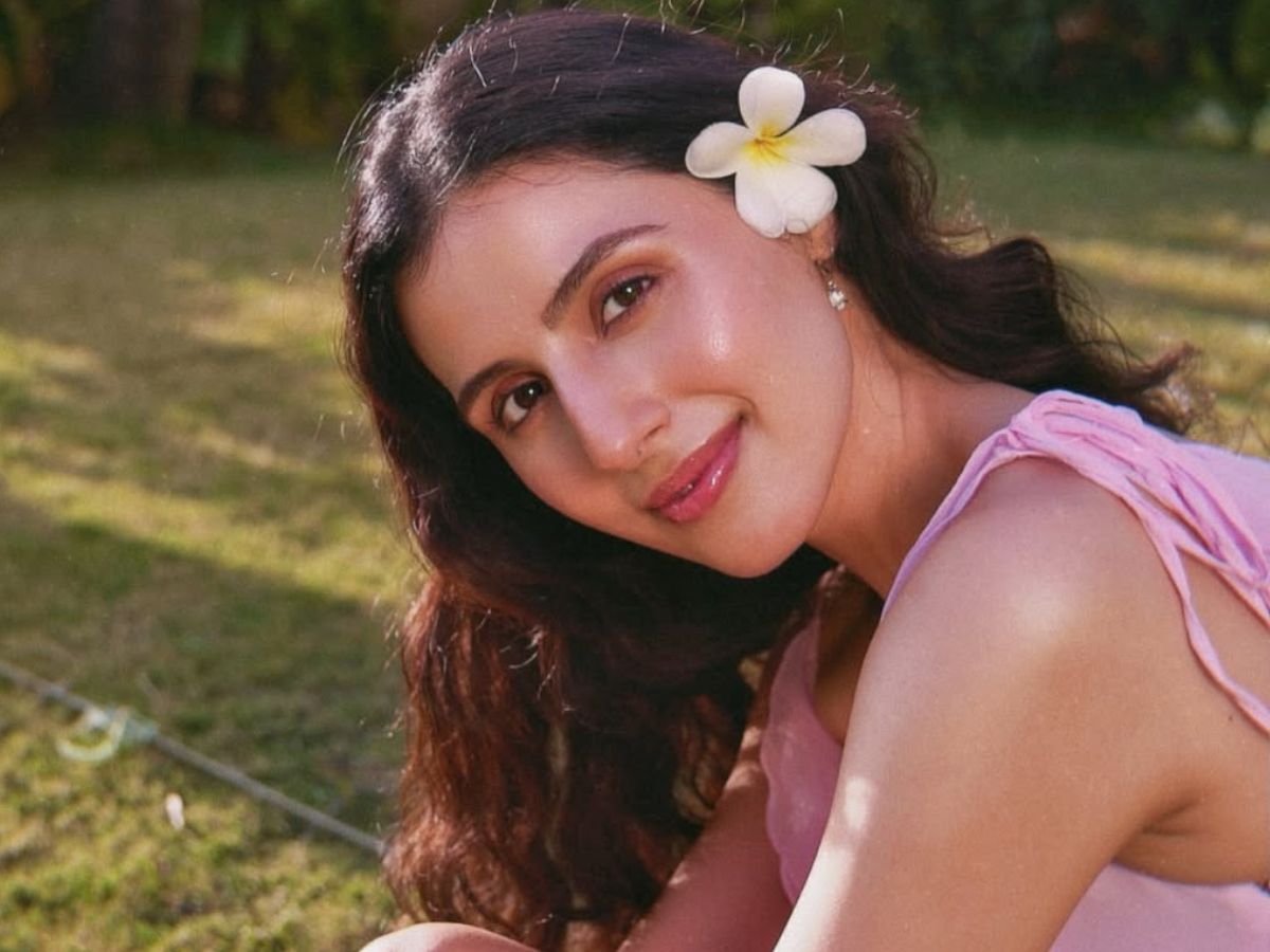 All About Simar Bhatia Akshay Kumar Niece Starring Opposite Agastya ...